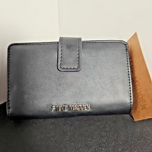 Bags | Steve Madden Brubi Black Wallet Snap Zip Around Closures | Poshmark
